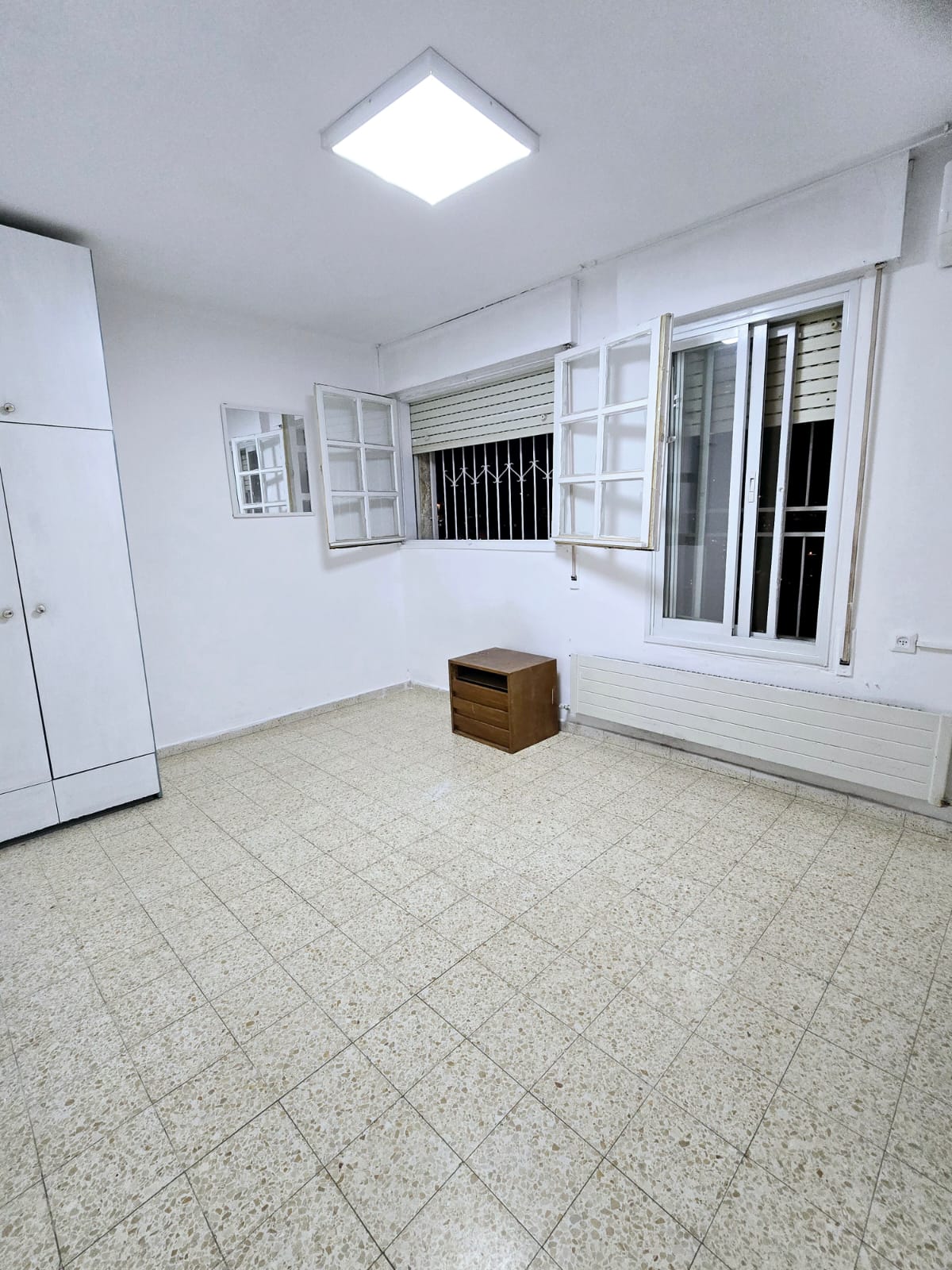 Amazing Investment Opportunity! 4 Rooms, Porch, Storage Room, Immediate ...